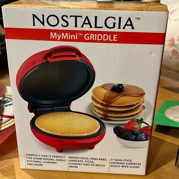 Nostalgia | Kitchen | Nostalgia Mymini Griddle | Poshmark